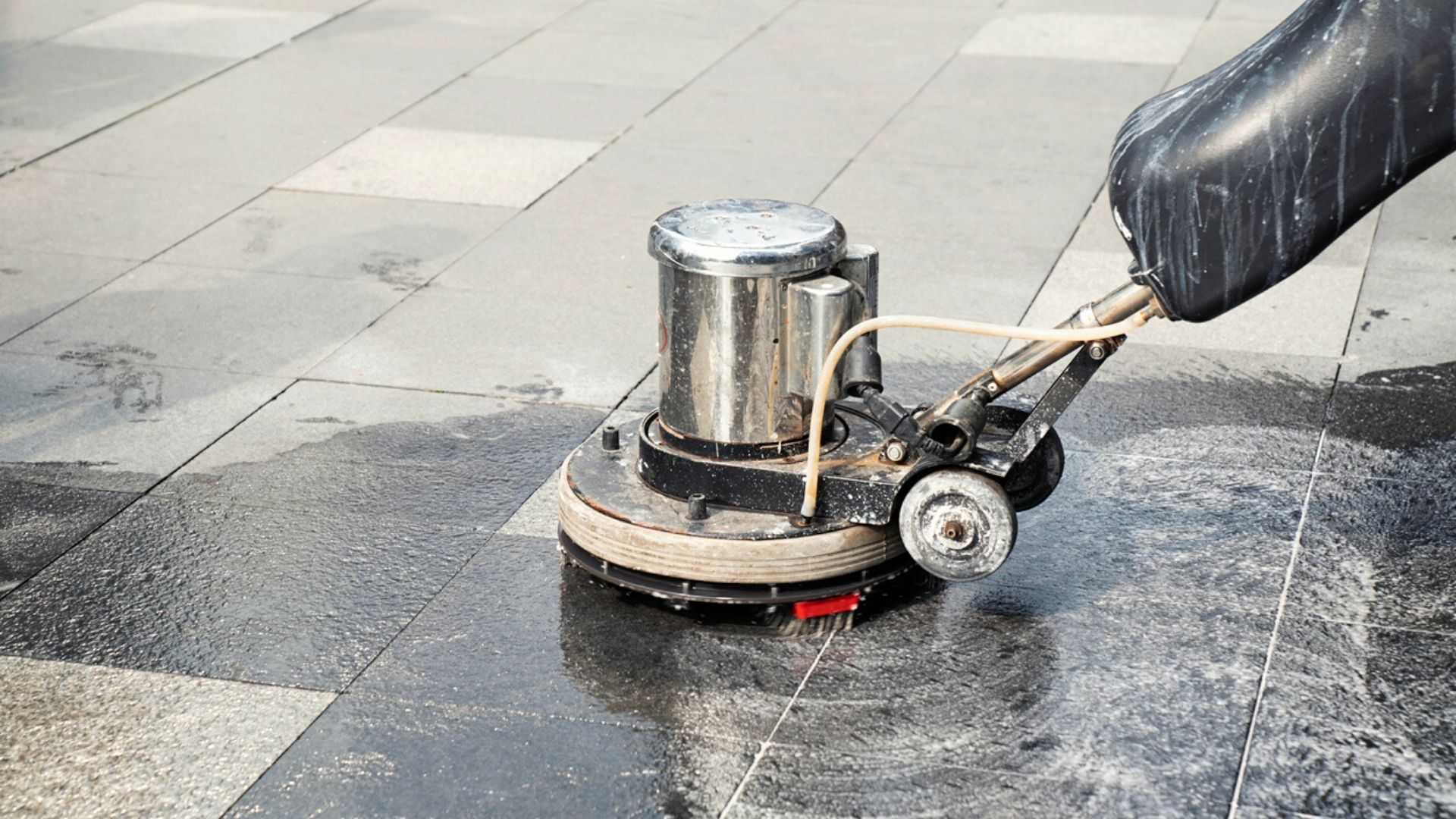 Commercial Concrete Cleaning in Owensboro KY – Grime Stoppers